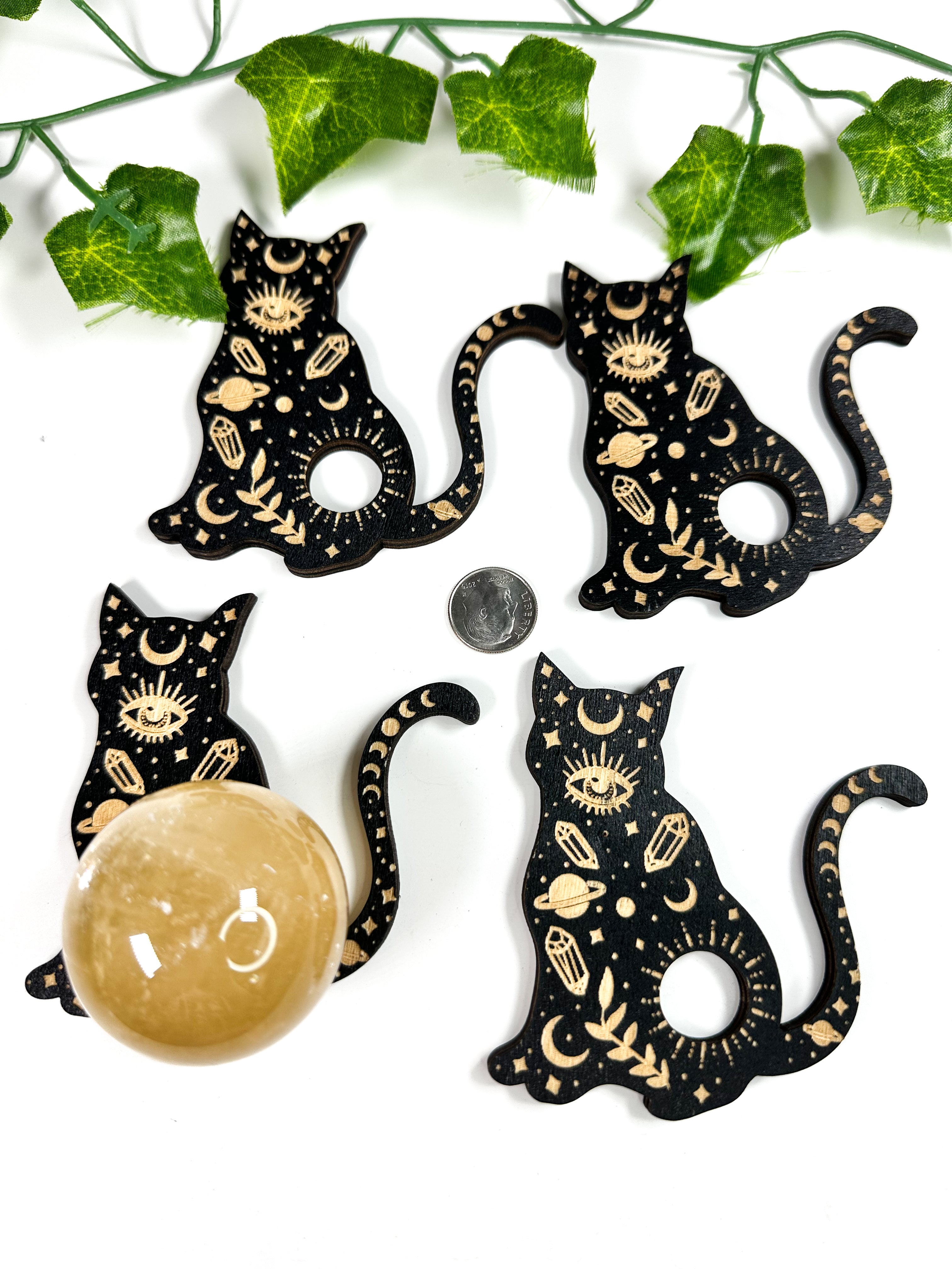 Wooden Mystic Cat Sphere Stand – koraandky